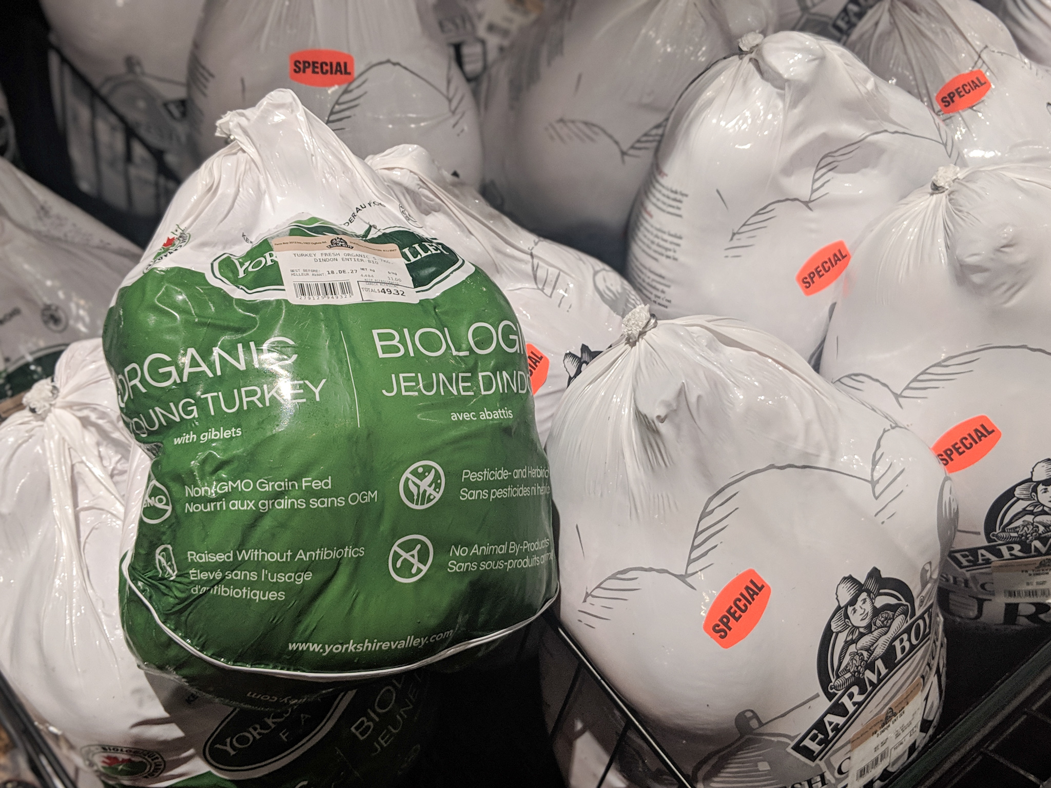 Inside Oakville’s Newest Grocery Retailer, FARM BOY! | KIKI KHOSLA